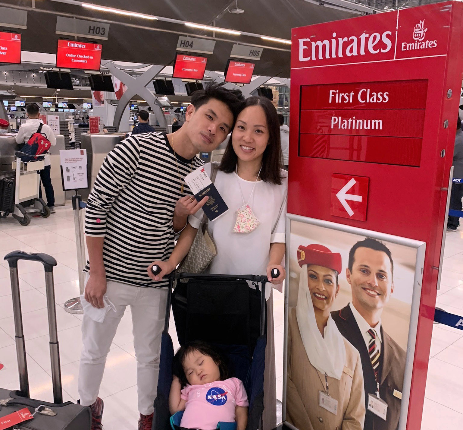 Just like old times… Emirates Boeing 777 First Class – Chai Bear World